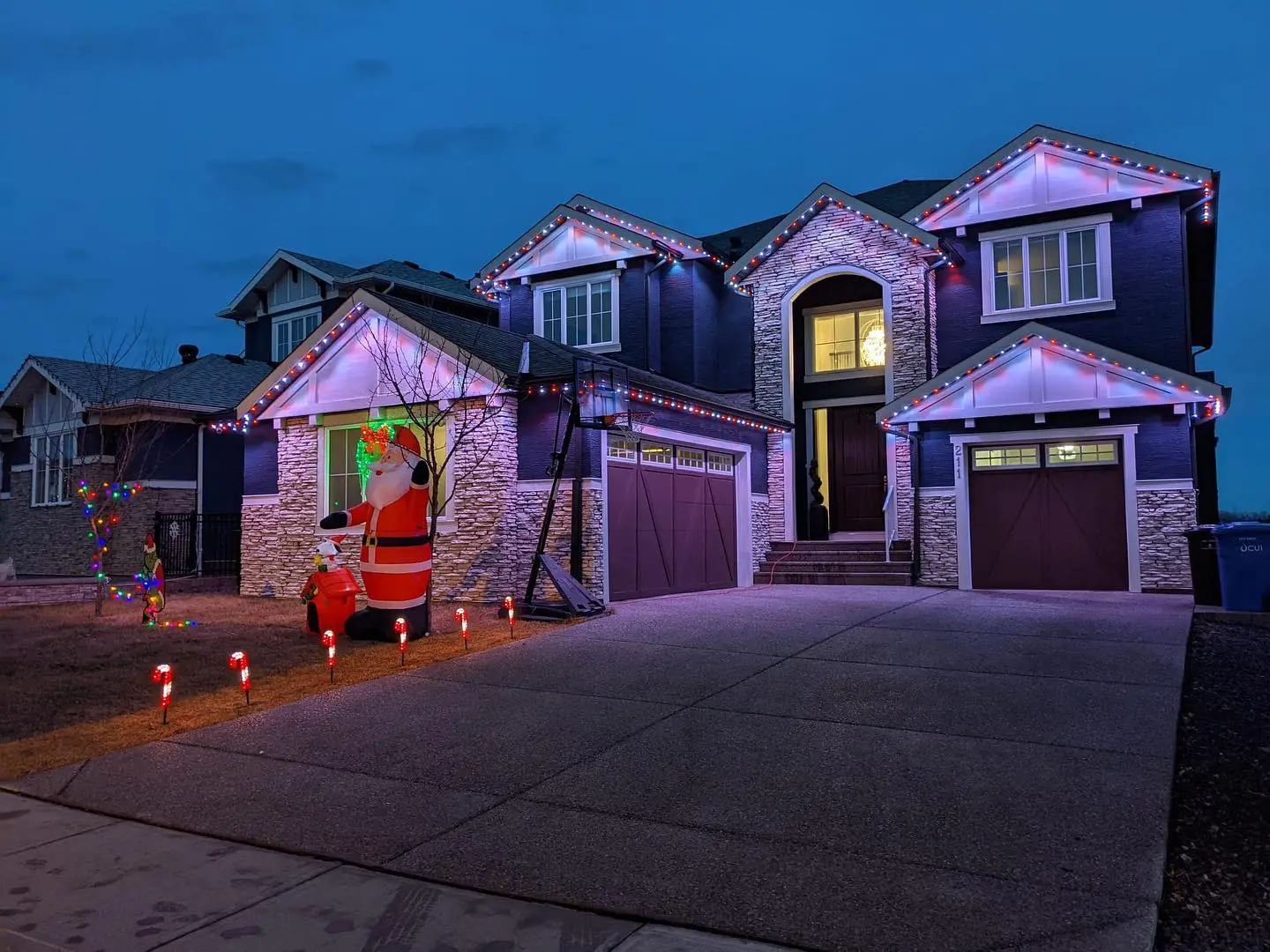 Calgary Permanent Christmas Lights 🎄 App-Controlled | Free Quote ...